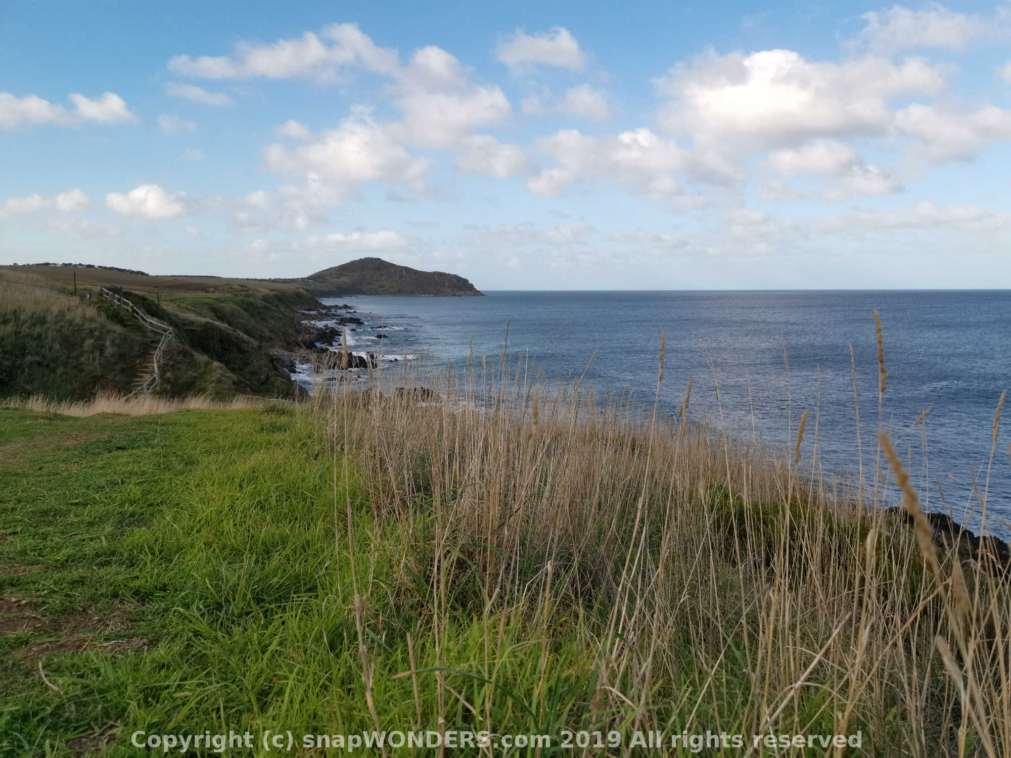 snapWONDERS - Expose the Metadata hidden inside your digital photos